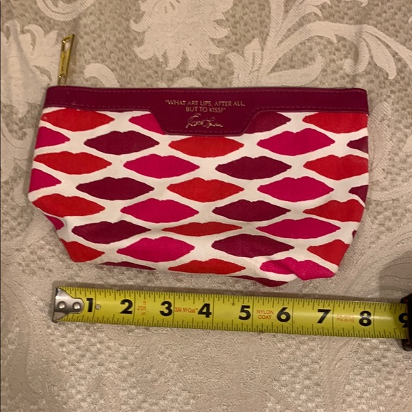 Estee Lauder | Bags | Estee Lauder Lip Pattern Pouch In Red And Pink ...